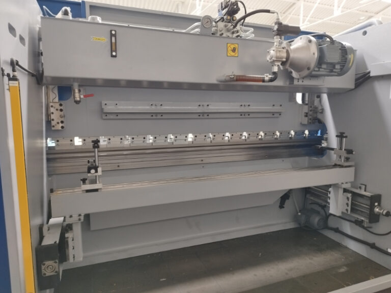 PLEGADORA LLCEE 125TN×3050mm - Maquinaria Feysama